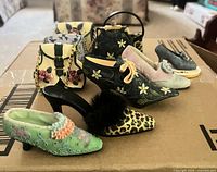Victorian-style miniature shoes & purses (9) | Maxsold