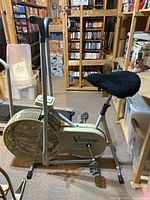 Vitamaster 1000XT exercise bike | Maxsold