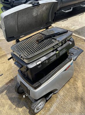 Thermos Grill2Go Fire + Ice propane grill with rolling cooler | Maxsold