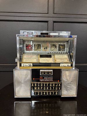 Seeburg SC-1 Stereo Consolette Wallbox | Maxsold
