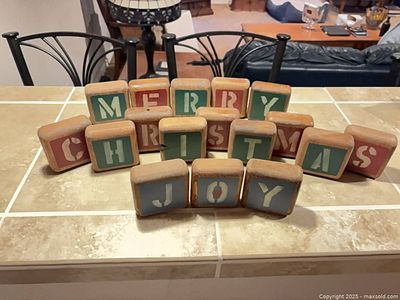 Decorative Wooden Holiday Letter Blocks | Maxsold
