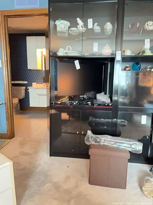 Samsung 32-inch LCD TV LN-T3242H | Maxsold