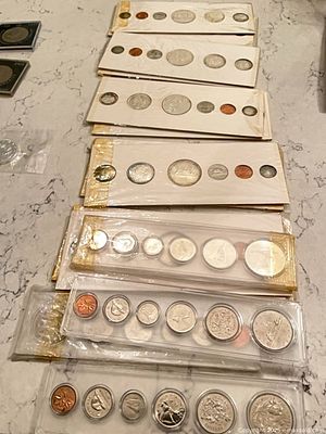 Canadian coin sets and loose silver | Maxsold
