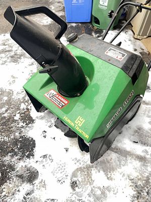 Frontier ST0 521 gas snowblower | Maxsold