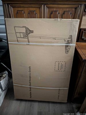Basketball hoop set in sealed box | Maxsold