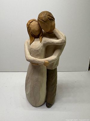 Willow Tree Together embracing couple figurine | Maxsold