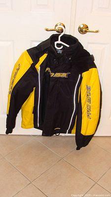 Promax Floater Jacket Youth 18 | Maxsold