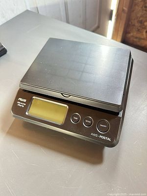 AWS digital postal scale | Maxsold