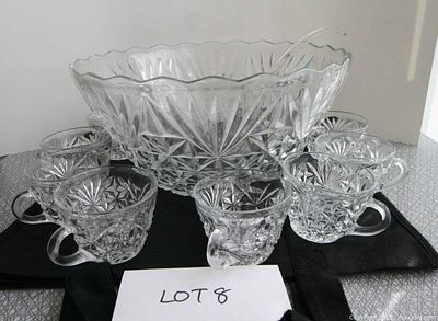 Pinwheel Crystal Punch Bowl Set 10-Piece | Maxsold