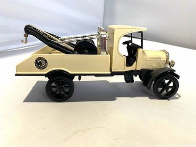 Diecast Kenworth State Farm Tow Truck Bank | Maxsold