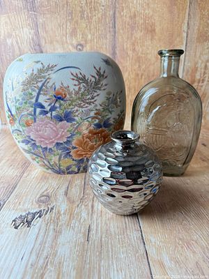 Shibata Ceramic Vase, Metallic Bud Vase, Embossed Glass Bottle | Maxsold
