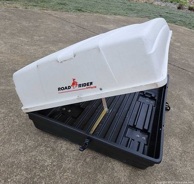 Road Rider by Kar Rite rooftop cargo box | Maxsold