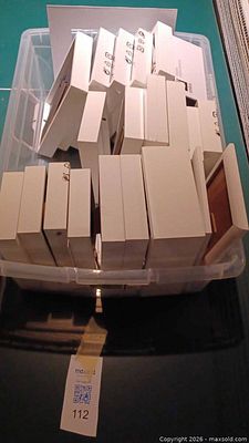 IKEA RÖDALM, Umbra, Michaels white frames | Maxsold