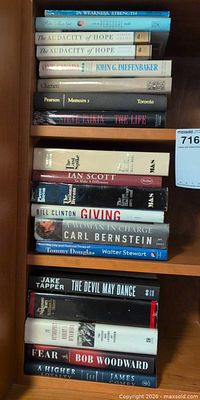 19 biography and reference books | Maxsold