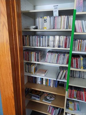 Collection of classical music CDs | Maxsold