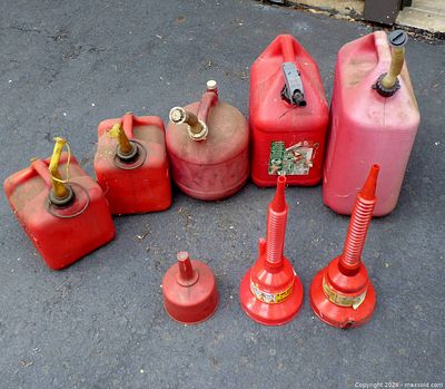 Plastic gas cans and funnels | Maxsold