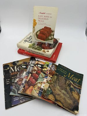 Vintage cookbooks and recipe booklets | Maxsold
