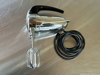 Vintage Sunbeam Mixmaster Junior Atomic Chrome Handheld Mixer | Maxsold