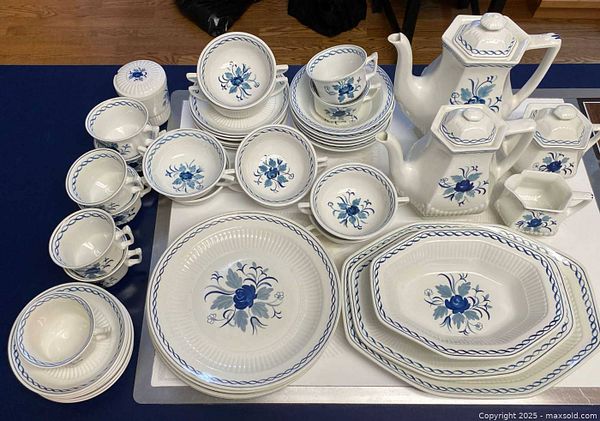 Adams Ironstone Baltic dinnerware set | Maxsold