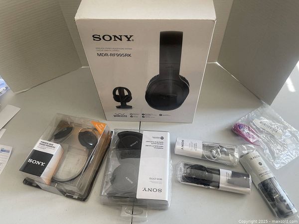 Sony MDR-RF995RK Stereo Headphones with Accessories and Opened ...