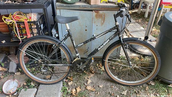 Raleigh steel-frame mountain bike Shimano Deore XT | Maxsold