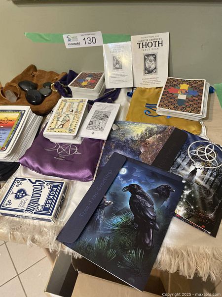 Tarot decks, stones, greeting cards | Maxsold
