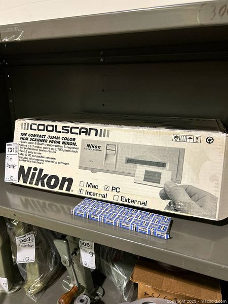 Nikon LS-10 Coolscan 35mm Film Scanner | Maxsold