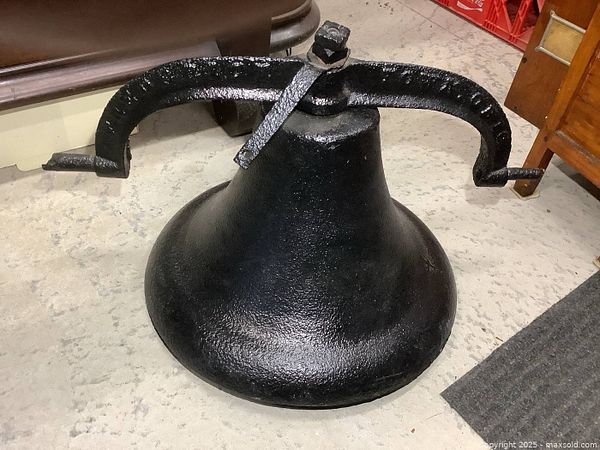 Antique cast iron bell 16 in | Maxsold