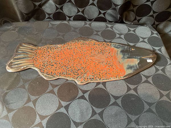 Studio pottery fish platter signed Martha Jack | Maxsold