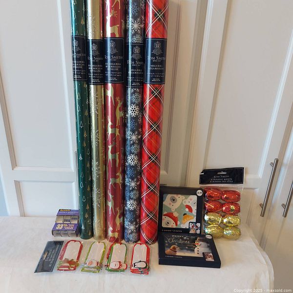 Tom Smith Christmas gift wrap set, cards, tags, ribbons, Scotch tape ...