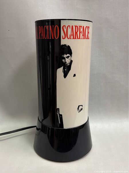 Scarface Al Pacino rotating motion lamp | Maxsold