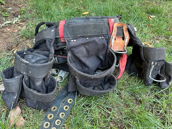 Elk River and Kumy’s tool belts with harness | Maxsold