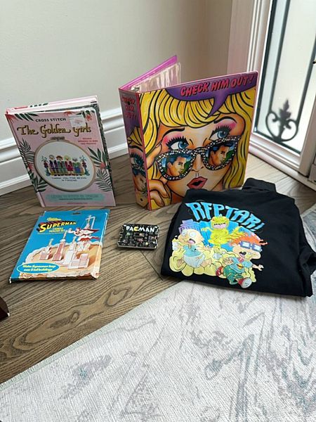 Popular Culture 1980s/1990s Collection | Maxsold