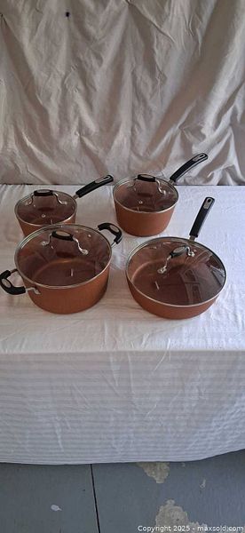 The Rock 8-piece cookware set | Maxsold
