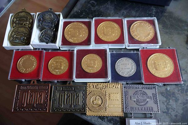 Stamp show award medals, 16 pieces | Maxsold