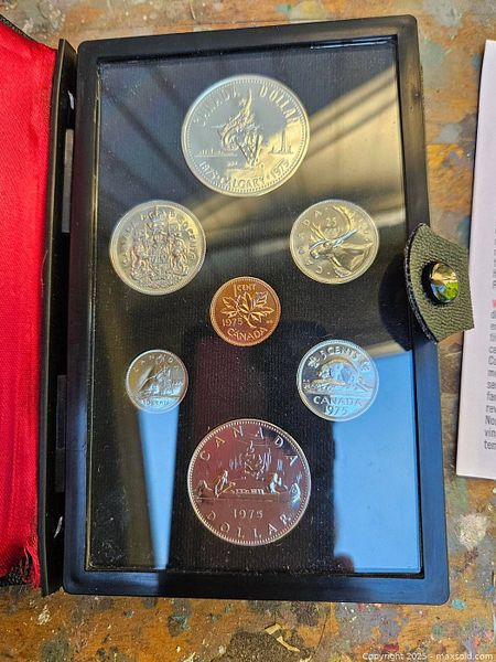 1975 Royal Canadian Mint coin set | Maxsold