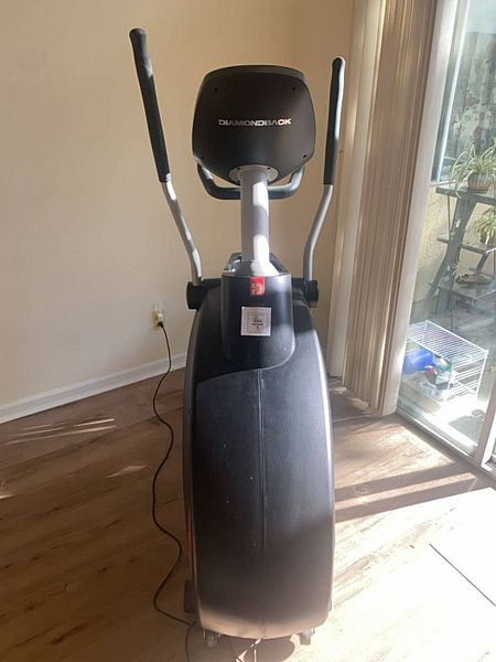Diamondback Fitness 1260Ef Elliptical Trainer | Maxsold