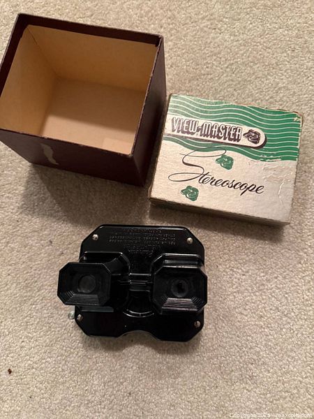 Vintage View-Master Stereoscope Viewer With Boxes | Maxsold