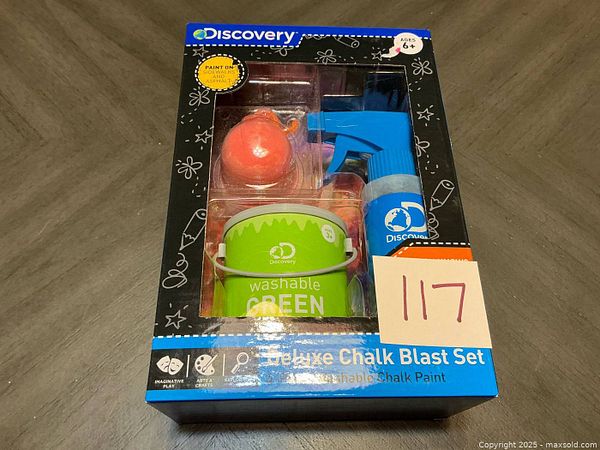 Discovery Deluxe Chalk Blast Set | Maxsold