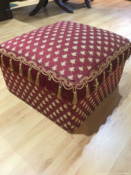 Crimson and gold square tassel ottoman | Maxsold