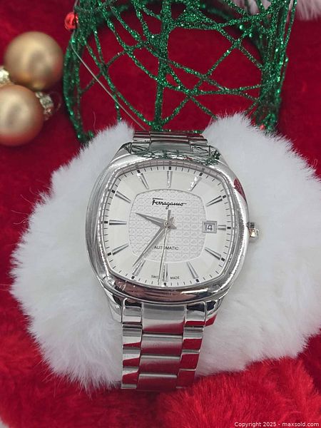 Salvatore Ferragamo F-80 automatic watch | Maxsold