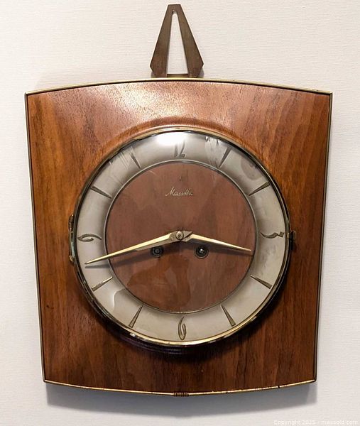Mauthe Mid-Century Chiming Wall Clock | Maxsold