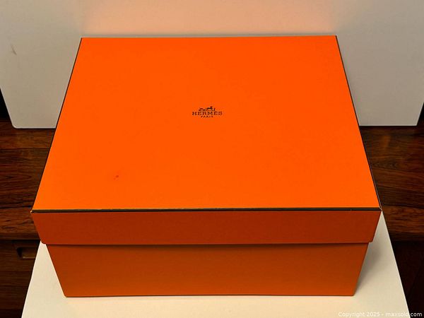Large Hermès Paris Birkin gift box | Maxsold