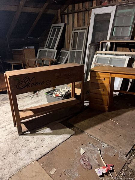 Wood desk and lift-top console table | Maxsold