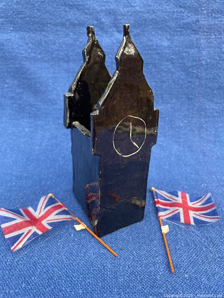 Handmade ceramic Big Ben pen holder with two Union Jack flags | Maxsold