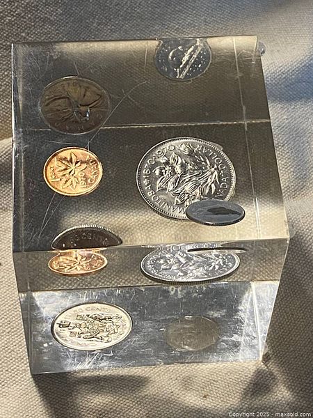 1970 Canadian acrylic coin cube | Maxsold