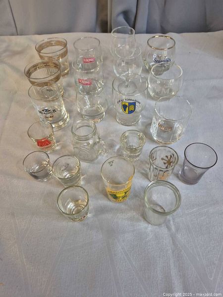 Assorted branded bar and shot glasses | Maxsold