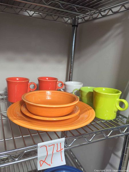 Fiesta multicolor dinnerware 8-piece set | Maxsold
