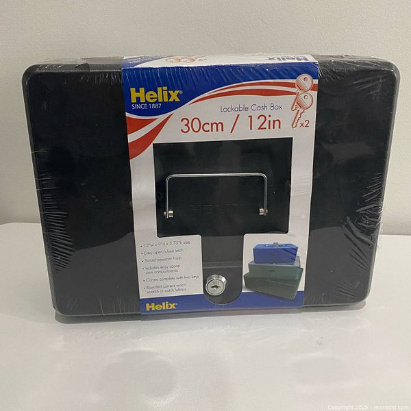 Helix 12" lockable cash box with keys | Maxsold
