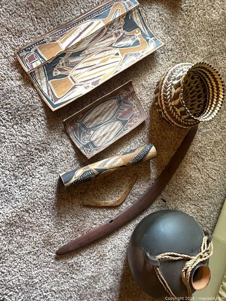 7-Piece Tribal/Oceania-Style Decor Lot | Maxsold